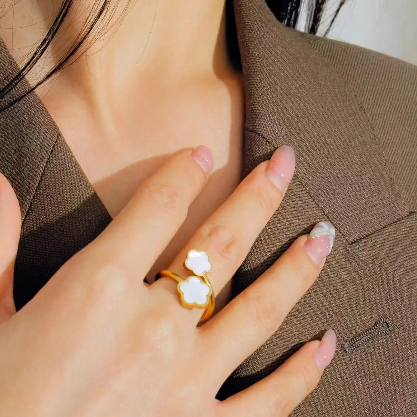 Five Leaf Dual Clover Ring Gold | High Quality Personalised Jewellery ...